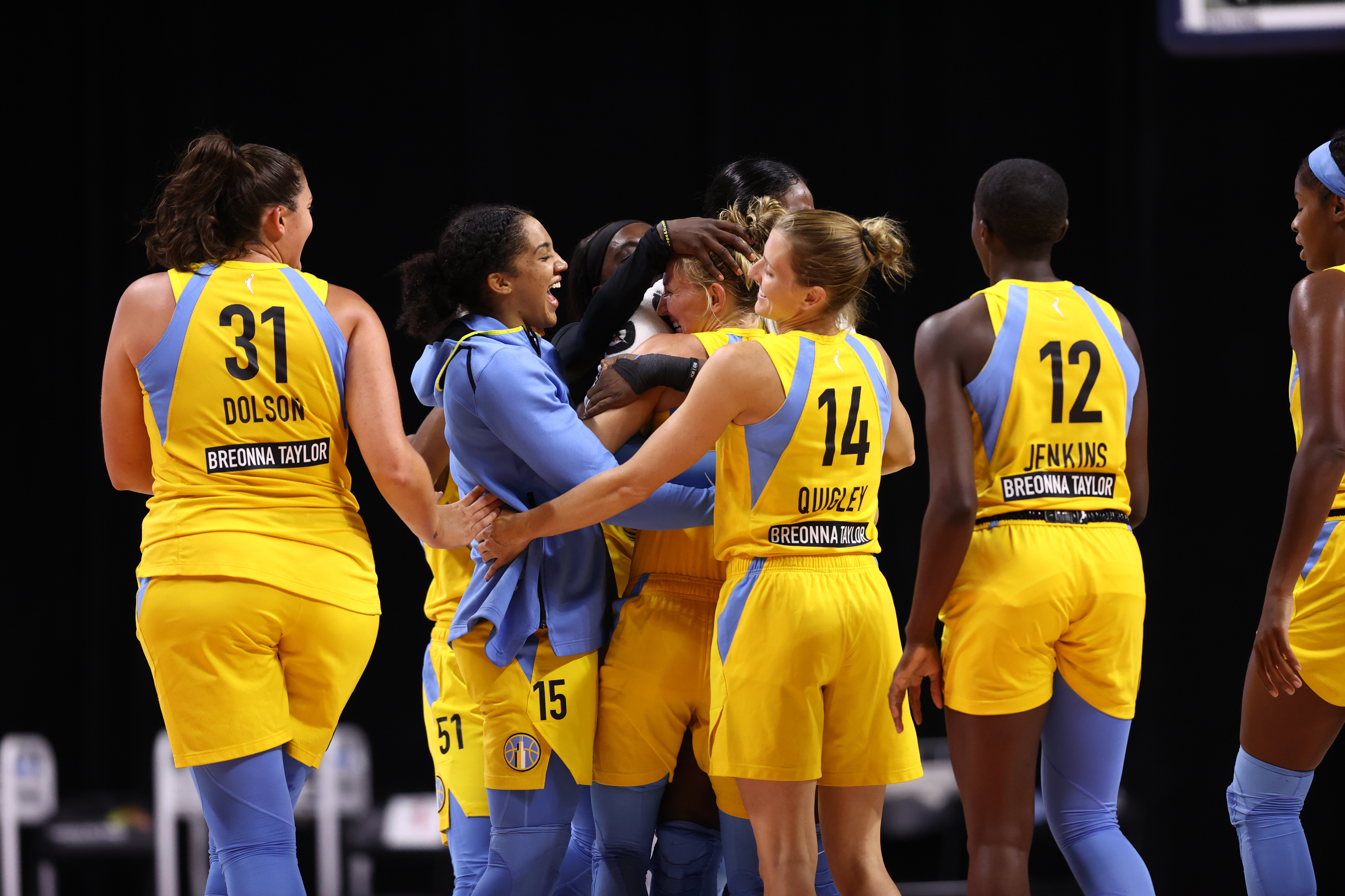 Inside the making of Courtney Vandersloot's WNBA assist record | The IX ...