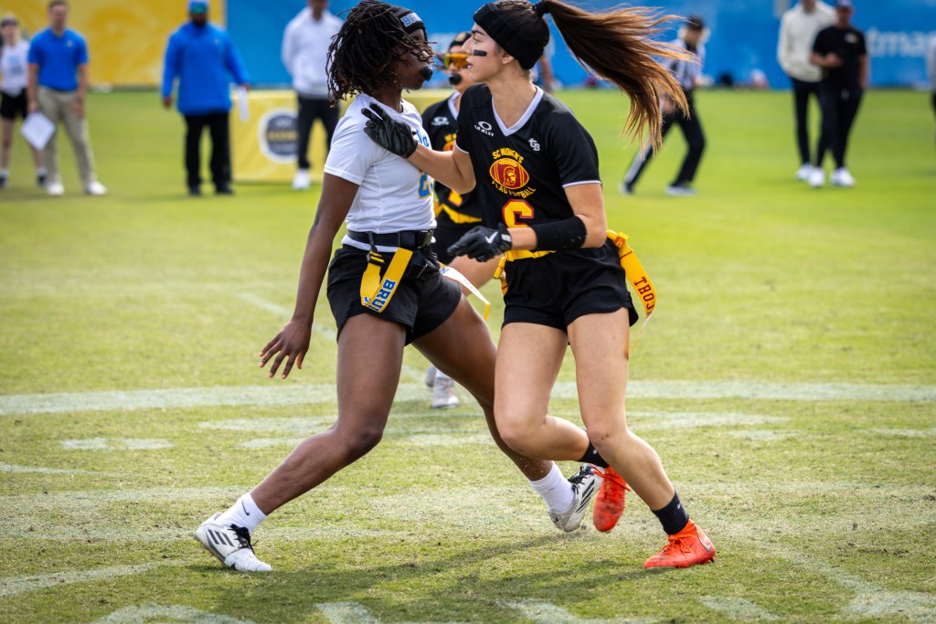 Collegiate flag football booming as students push for growth | The IX ...
