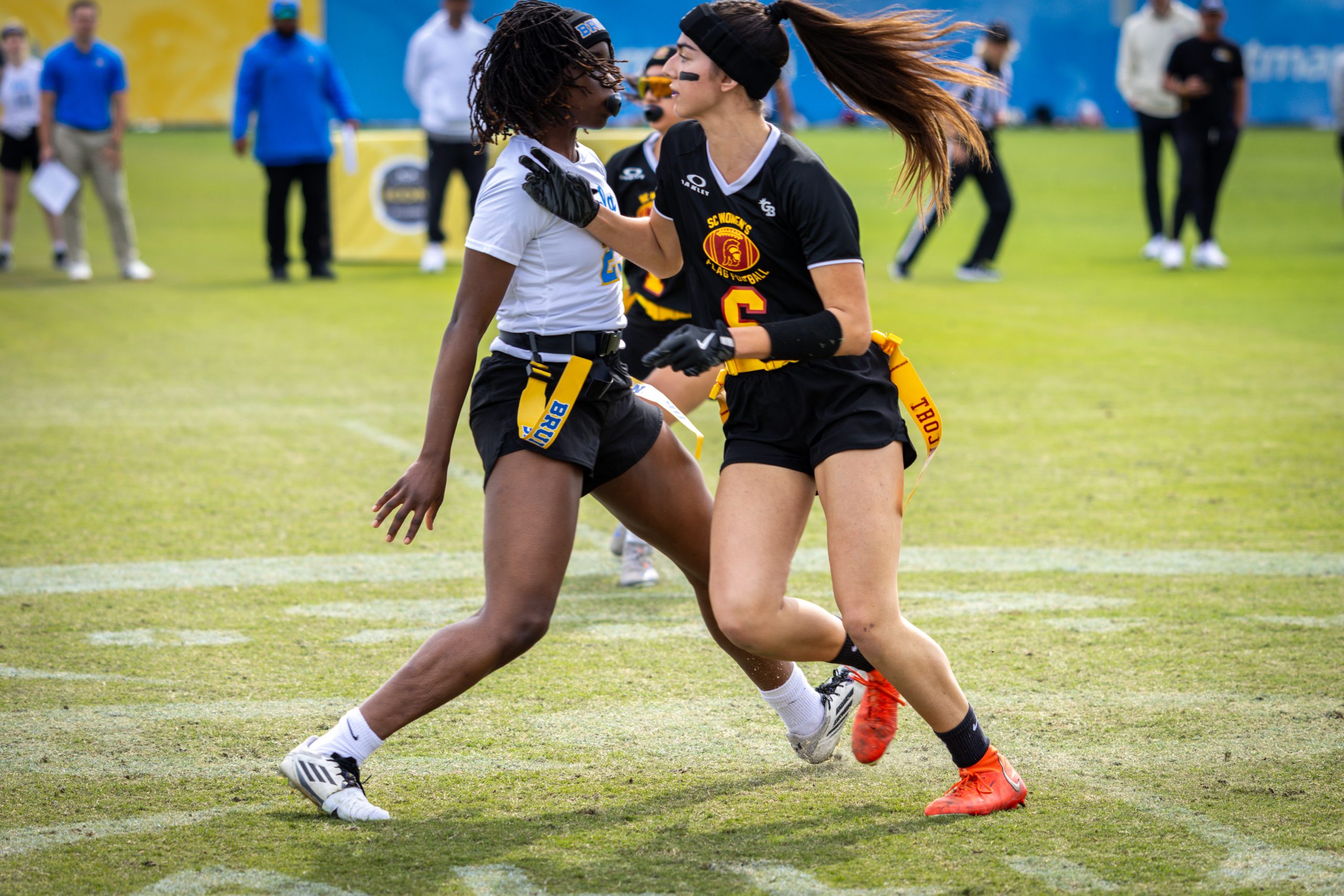Collegiate flag football booming as students push for growth | The IX ...