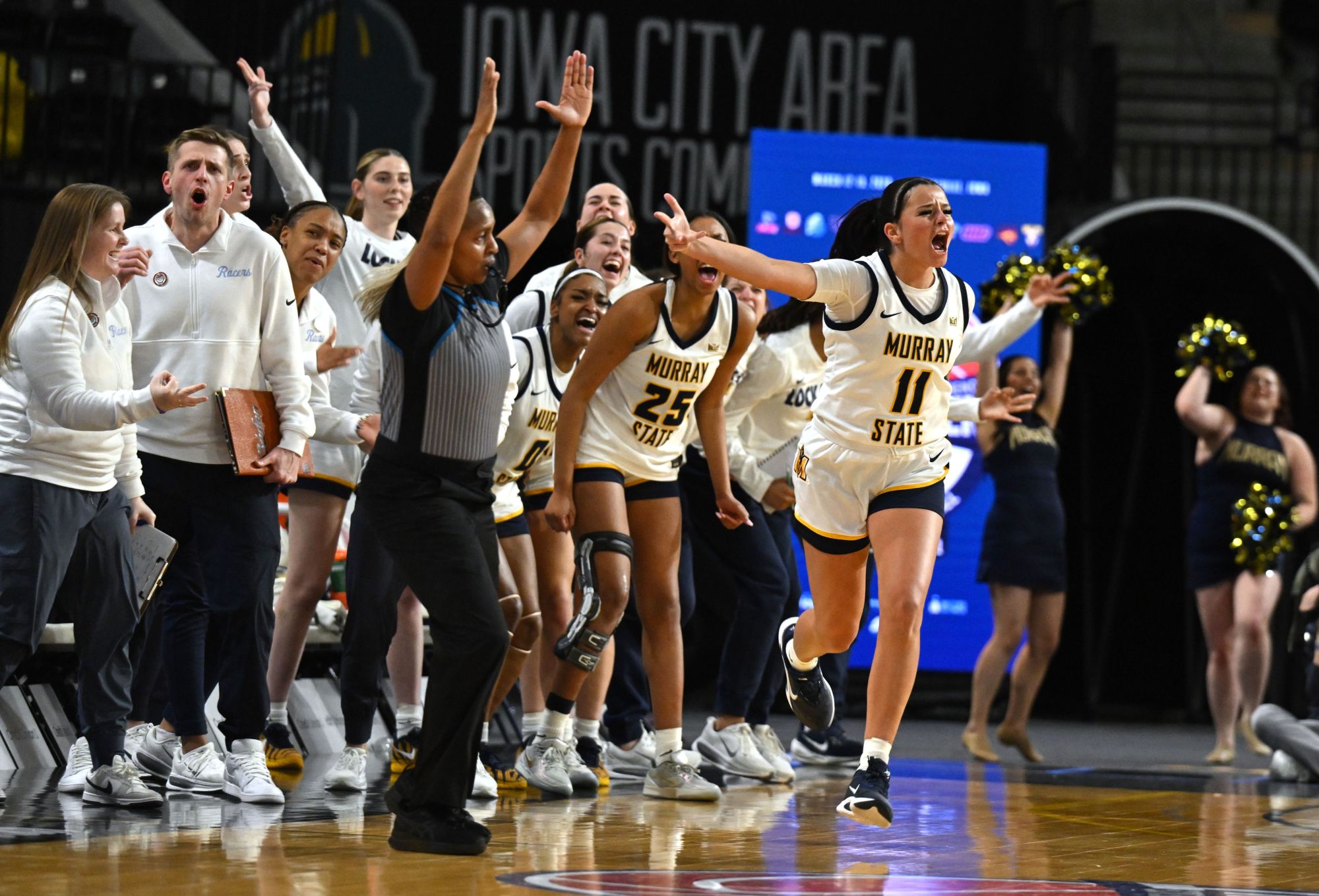 David and Goliath showdown set in MVC title game | The IX Basketball